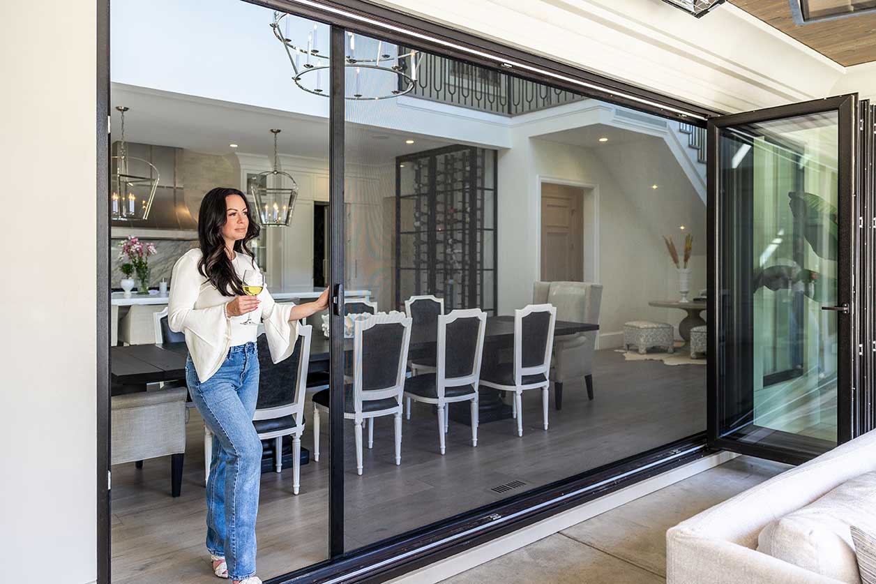 Retractable Screens for Large Doors Oakville, Burlington, Milton